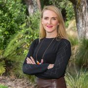 Elizabeth Macpherson | About | Te Whare Wānanga o Waitaha - University ...